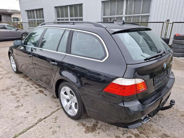 Black BMW 520 2009 in Utena, with an engine capacity of 2.00 L and mileage of 330 thousand km for 3650 €, photo 10 on AUTOMOTO.COM.LV