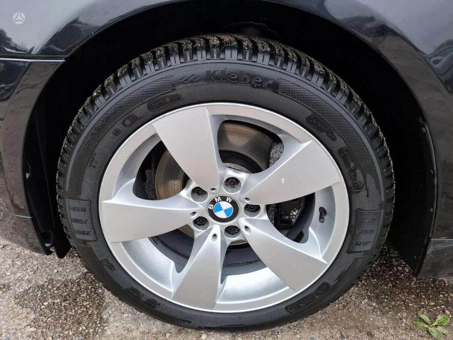 Melns BMW 520 2009 Utena, ar dzinēja tilpumu 2.00 L un nobraukumu 330 tūkst. km par 3650 €, foto 14 vietnē AUTOMOTO.COM.LV