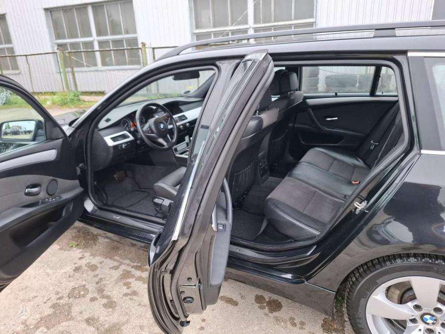 Melns BMW 520 2009 Utena, ar dzinēja tilpumu 2.00 L un nobraukumu 330 tūkst. km par 3650 €, foto 18 vietnē AUTOMOTO.COM.LV