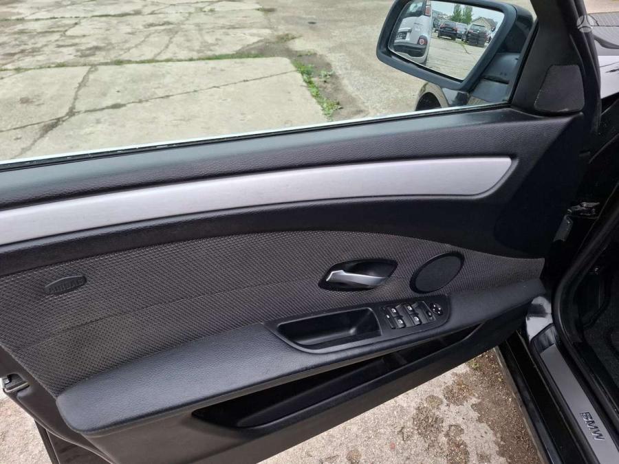 Melns BMW 520 2009 Utena, ar dzinēja tilpumu 2.00 L un nobraukumu 330 tūkst. km par 3650 €, foto 27 vietnē AUTOMOTO.COM.LV