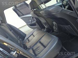 Melns BMW 520 2009 Jelgava, ar dzinēja tilpumu 2.00 L un nobraukumu 300 tūkst. km par 3900 €, foto 9 vietnē AUTOMOTO.COM.LV