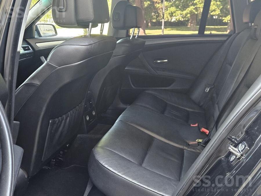 Melns BMW 520 2009 Jelgava, ar dzinēja tilpumu 2.00 L un nobraukumu 300 tūkst. km par 3900 €, foto 10 vietnē AUTOMOTO.COM.LV