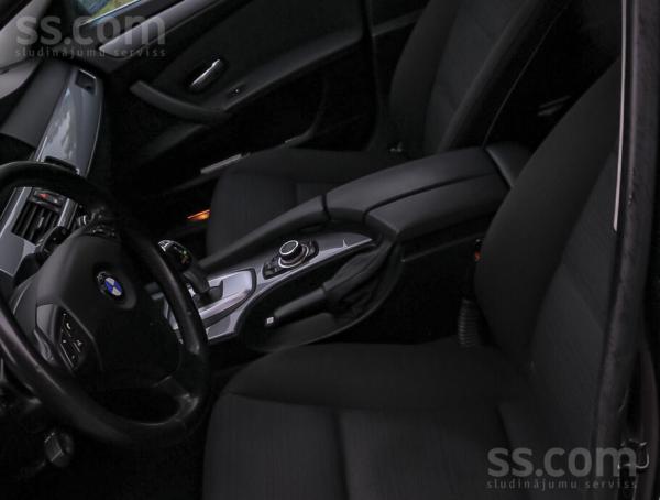 Melns BMW 520 2009 Liepāja, ar dzinēja tilpumu 2.00 L un nobraukumu 290 tūkst. km par 2900 €, foto 4 vietnē AUTOMOTO.COM.LV