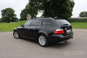 Black BMW 520 2009 in Riga, with an engine capacity of 2.00 L and mileage of 300 thousand km for 4490 €, photo 5 on AUTOMOTO.COM.LV