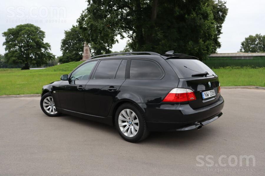 Black BMW 520 2009 in Riga, with an engine capacity of 2.00 L and mileage of 300 thousand km for 4490 €, photo 5 on AUTOMOTO.COM.LV