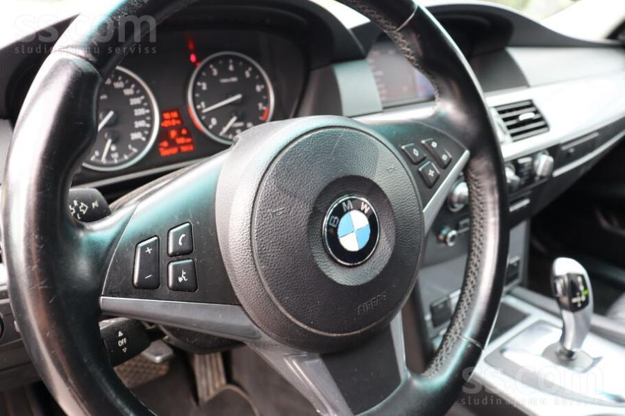 Black BMW 520 2009 in Riga, with an engine capacity of 2.00 L and mileage of 300 thousand km for 4490 €, photo 14 on AUTOMOTO.COM.LV