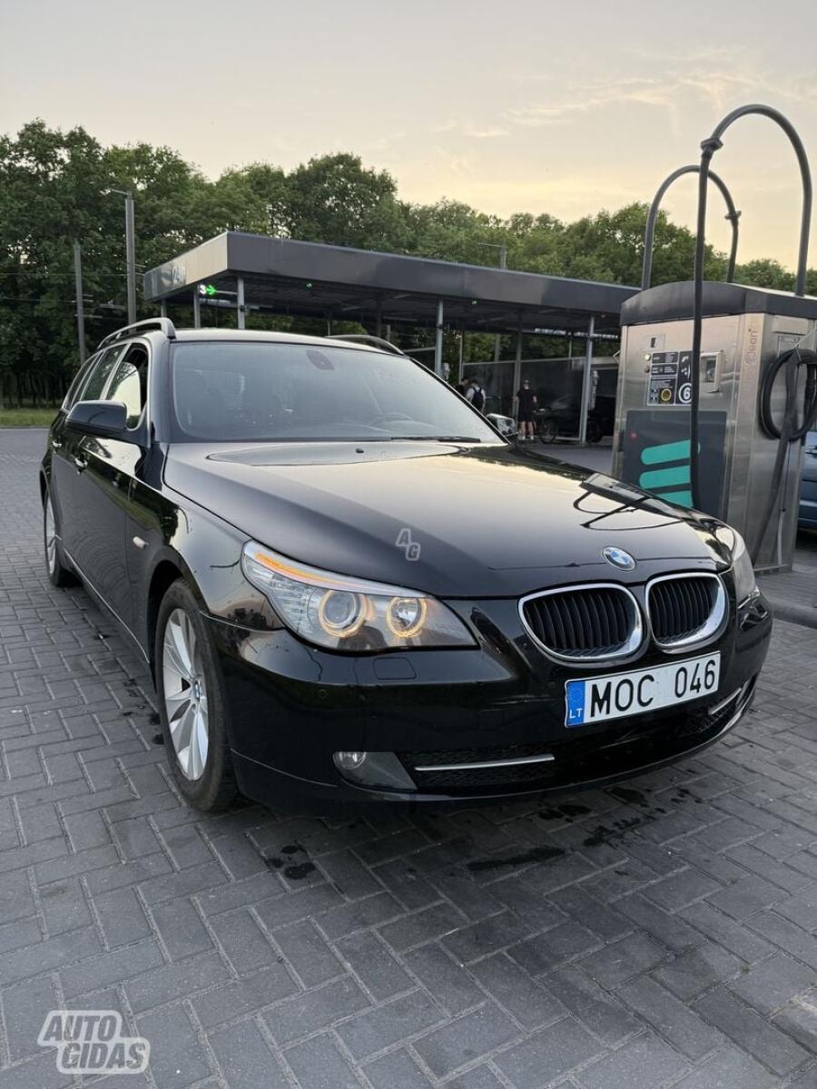Black BMW 520 2009 in Kaunas, with an engine capacity of 2.00 L and mileage of 310 thousand km for 3400 €, photo 1 on AUTOMOTO.COM.LV