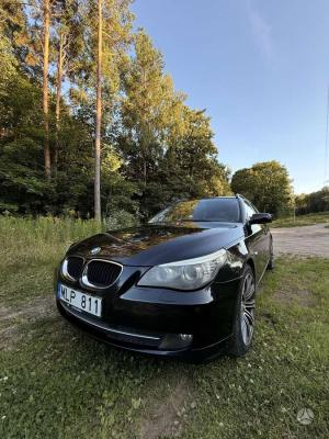 Black BMW 520 2009 in Vilnius, with an engine capacity of 2.00 L and mileage of 300 thousand km for 3500 €, photo 5 on AUTOMOTO.COM.LV