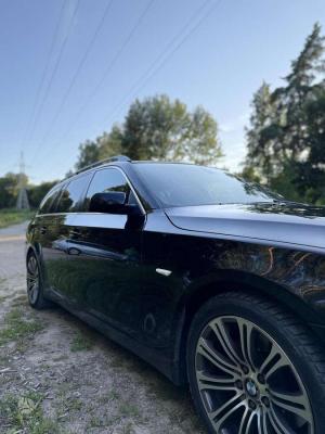 Black BMW 520 2009 in Vilnius, with an engine capacity of 2.00 L and mileage of 300 thousand km for 3500 €, photo 6 on AUTOMOTO.COM.LV