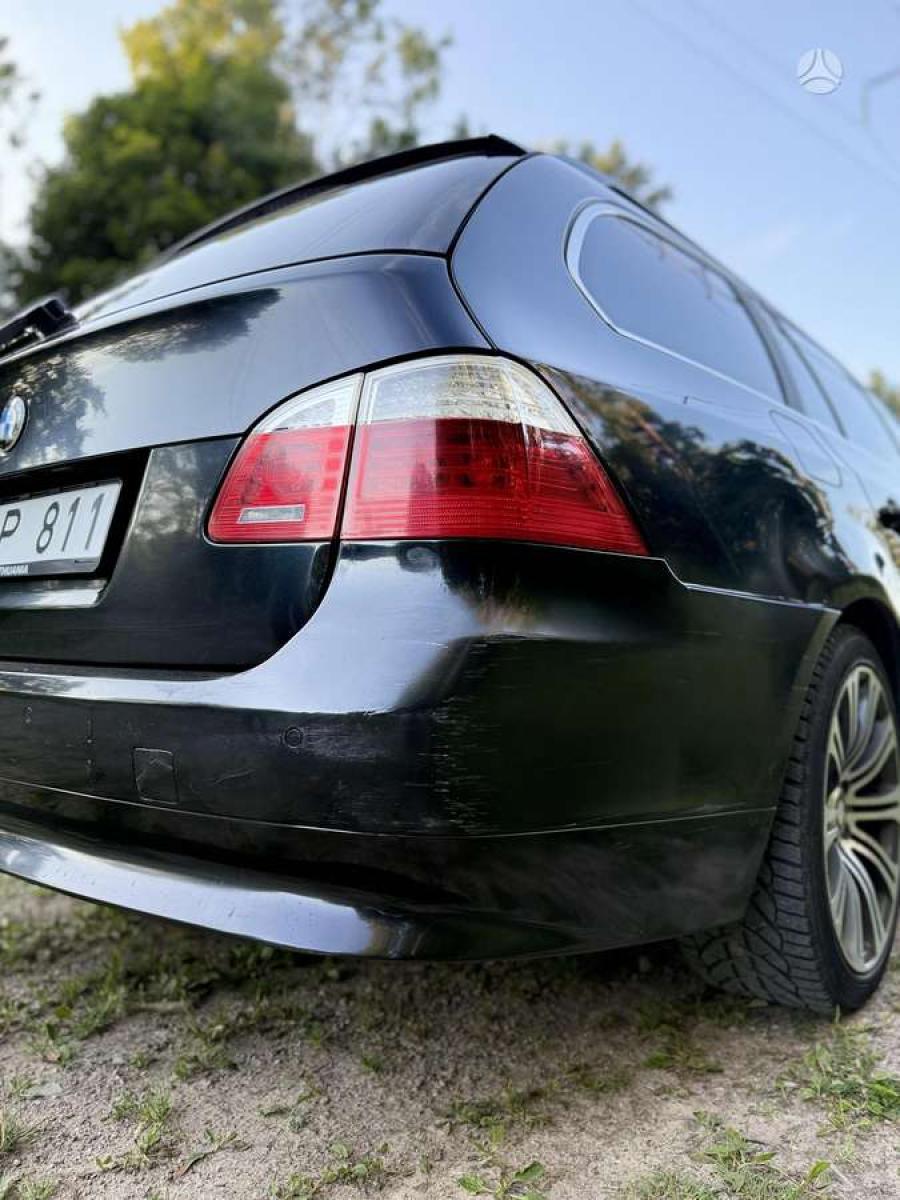 Black BMW 520 2009 in Vilnius, with an engine capacity of 2.00 L and mileage of 300 thousand km for 3500 €, photo 11 on AUTOMOTO.COM.LV