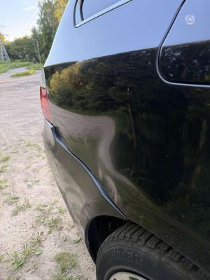 Black BMW 520 2009 in Vilnius, with an engine capacity of 2.00 L and mileage of 300 thousand km for 3500 €, photo 14 on AUTOMOTO.COM.LV