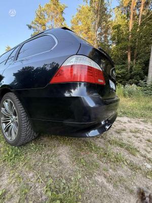 Black BMW 520 2009 in Vilnius, with an engine capacity of 2.00 L and mileage of 300 thousand km for 3500 €, photo 17 on AUTOMOTO.COM.LV