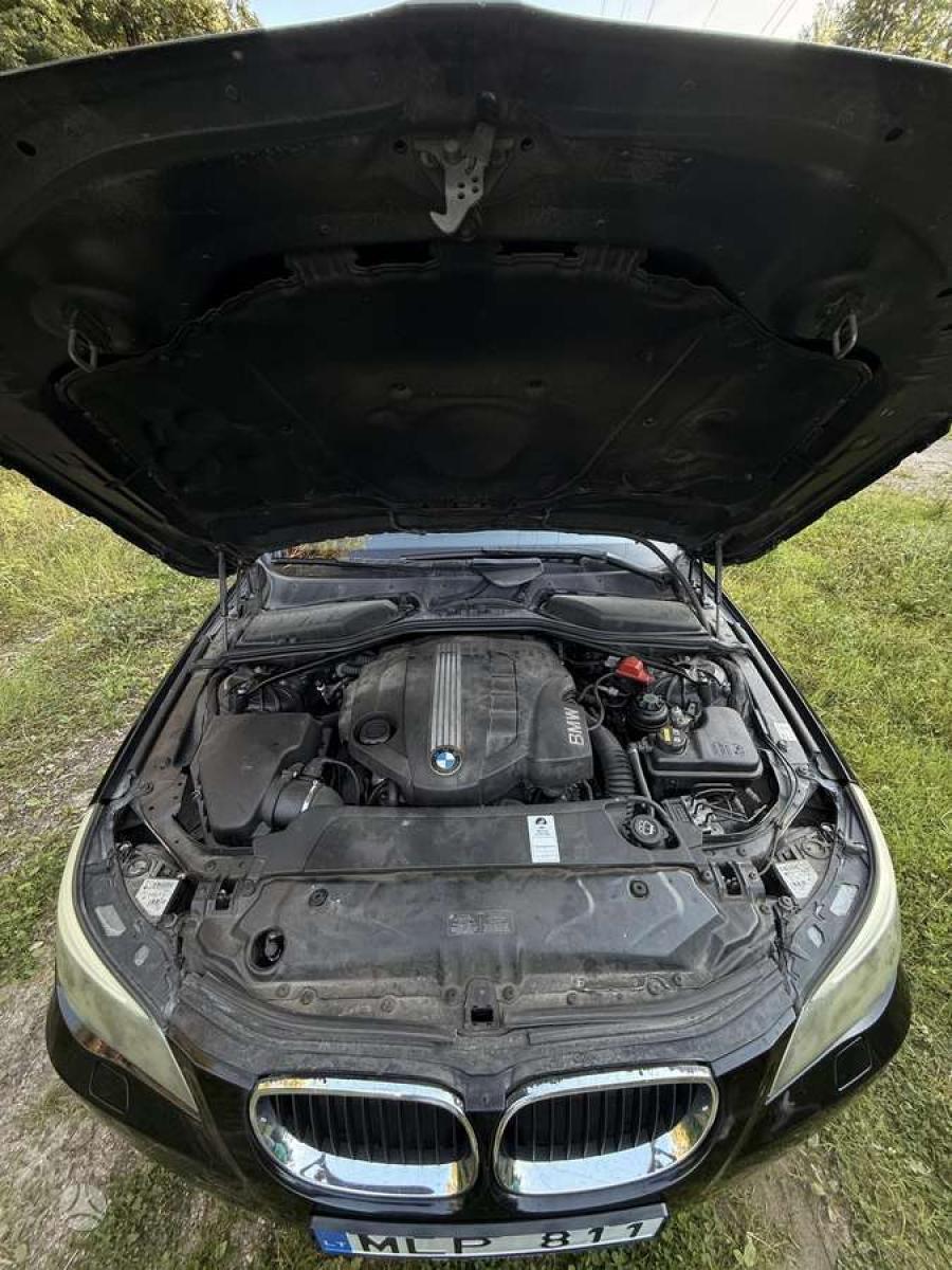 Black BMW 520 2009 in Vilnius, with an engine capacity of 2.00 L and mileage of 300 thousand km for 3500 €, photo 34 on AUTOMOTO.COM.LV