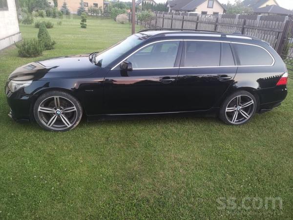 Black BMW 520 2009 in Riga, with an engine capacity of 2.00 L and mileage of 291 thousand km for 6800 €, photo 6 on AUTOMOTO.COM.LV