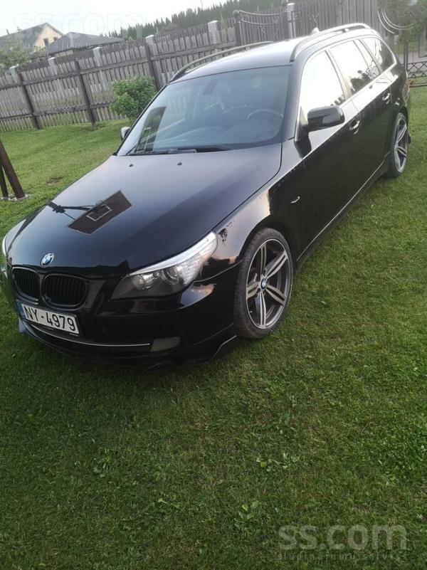 Black BMW 520 2009 in Riga, with an engine capacity of 2.00 L and mileage of 291 thousand km for 6800 €, photo 7 on AUTOMOTO.COM.LV