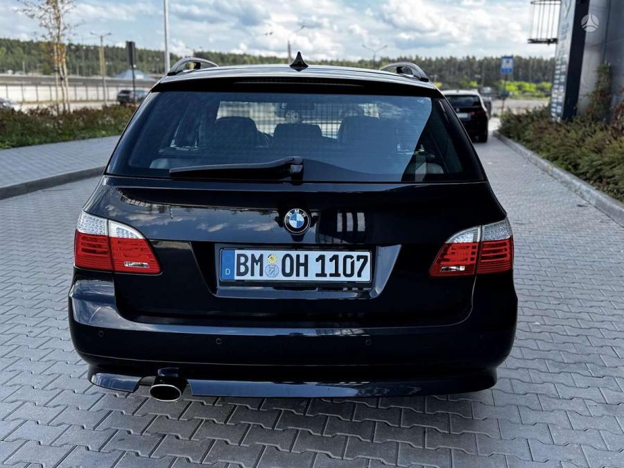 Melns BMW 520 2009 Viļņa, ar dzinēja tilpumu 2.00 L un nobraukumu 300 tūkst. km par 4350 €, foto 6 vietnē AUTOMOTO.COM.LV