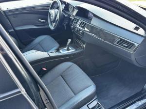 Melns BMW 520 2009 Viļņa, ar dzinēja tilpumu 2.00 L un nobraukumu 300 tūkst. km par 4350 €, foto 10 vietnē AUTOMOTO.COM.LV