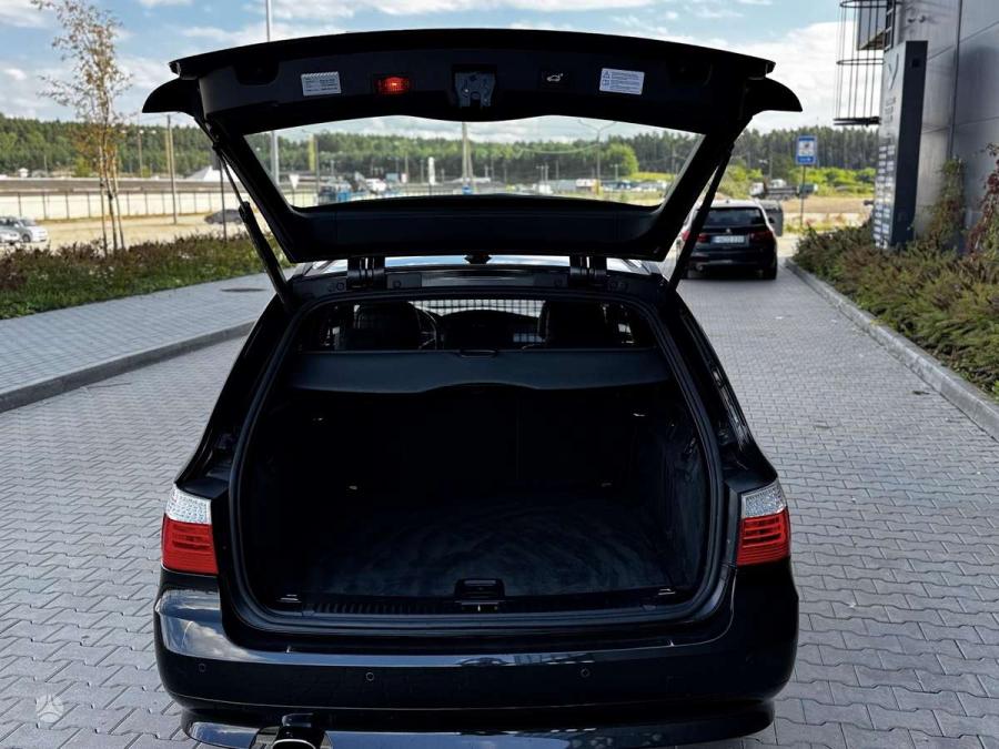 Melns BMW 520 2009 Viļņa, ar dzinēja tilpumu 2.00 L un nobraukumu 300 tūkst. km par 4350 €, foto 15 vietnē AUTOMOTO.COM.LV
