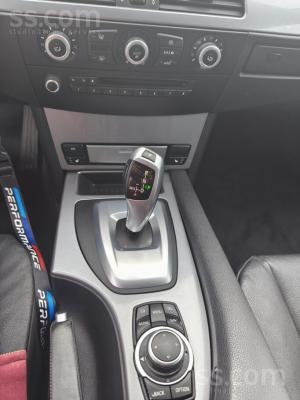 Melns BMW 520 2009 Ludza, ar dzinēja tilpumu 2.00 L un nobraukumu 280 tūkst. km par 6100 €, foto 11 vietnē AUTOMOTO.COM.LV