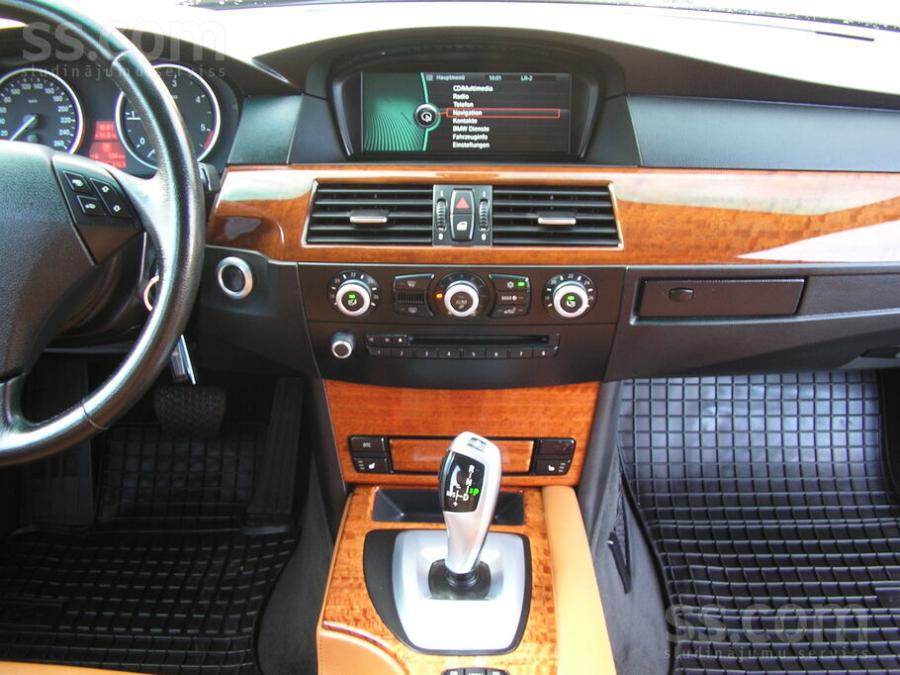 Black BMW 520 2009 in Riga, with an engine capacity of 2.00 L and mileage of 0 thousand km for 6850 €, photo 16 on AUTOMOTO.COM.LV