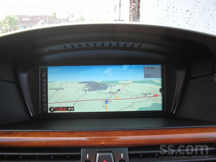 Black BMW 520 2009 in Riga, with an engine capacity of 2.00 L and mileage of 0 thousand km for 6850 €, photo 18 on AUTOMOTO.COM.LV