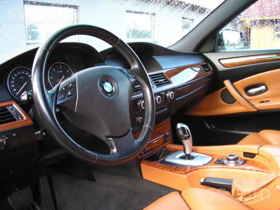 Black BMW 520 2009 in Riga, with an engine capacity of 2.00 L and mileage of 0 thousand km for 6850 €, photo 19 on AUTOMOTO.COM.LV