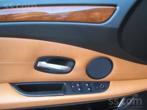 Black BMW 520 2009 in Riga, with an engine capacity of 2.00 L and mileage of 0 thousand km for 6850 €, photo 20 on AUTOMOTO.COM.LV