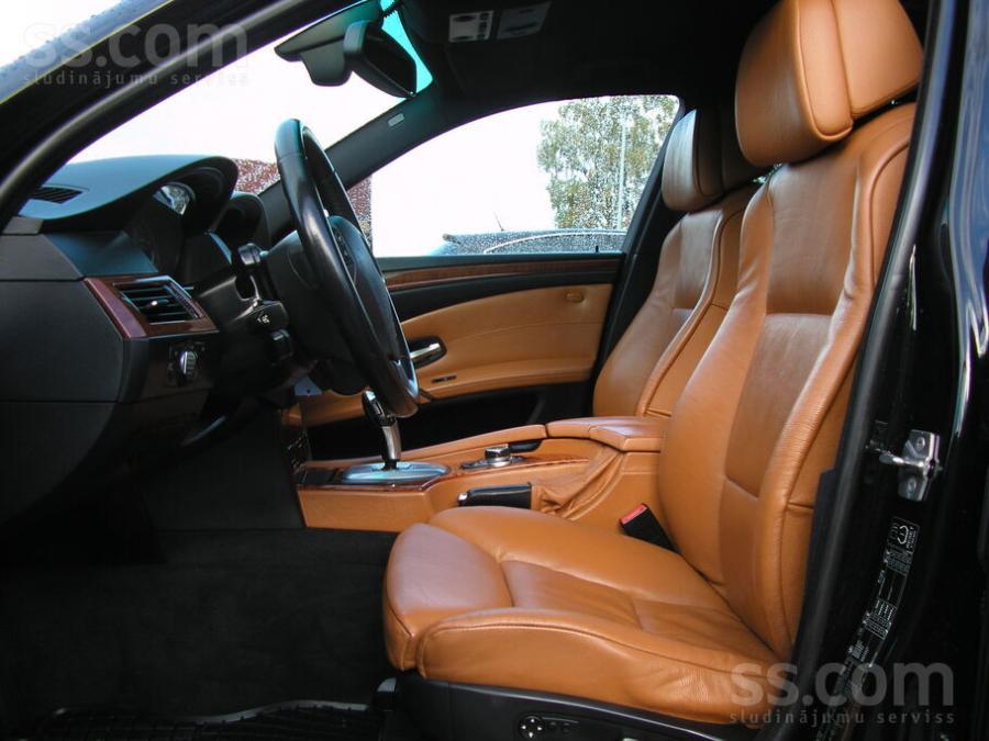 Black BMW 520 2009 in Riga, with an engine capacity of 2.00 L and mileage of 0 thousand km for 6850 €, photo 21 on AUTOMOTO.COM.LV