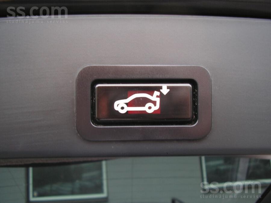 Black BMW 520 2009 in Riga, with an engine capacity of 2.00 L and mileage of 0 thousand km for 6850 €, photo 27 on AUTOMOTO.COM.LV