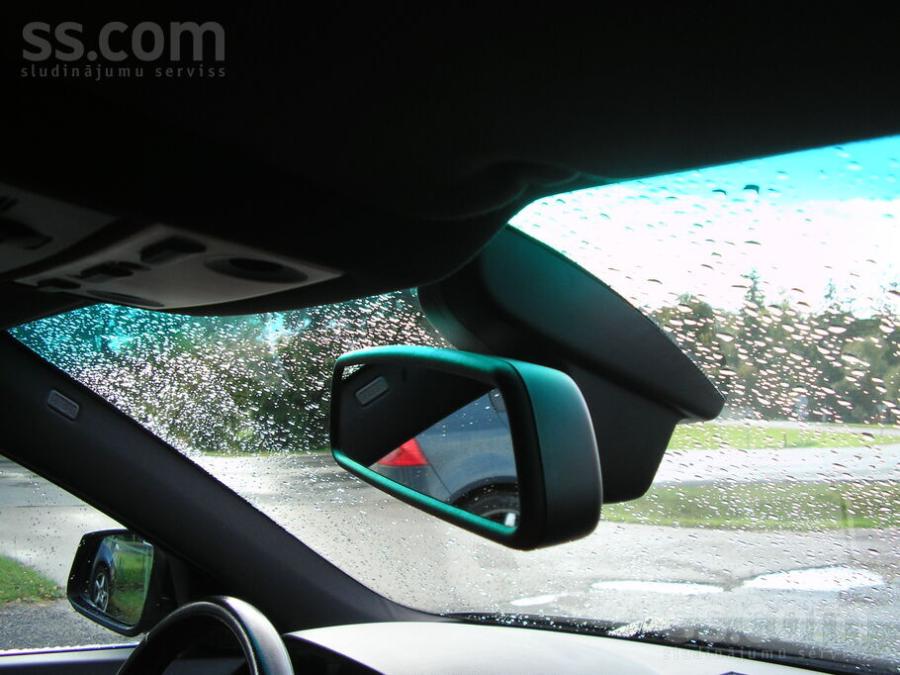 Black BMW 520 2009 in Riga, with an engine capacity of 2.00 L and mileage of 0 thousand km for 6850 €, photo 32 on AUTOMOTO.COM.LV