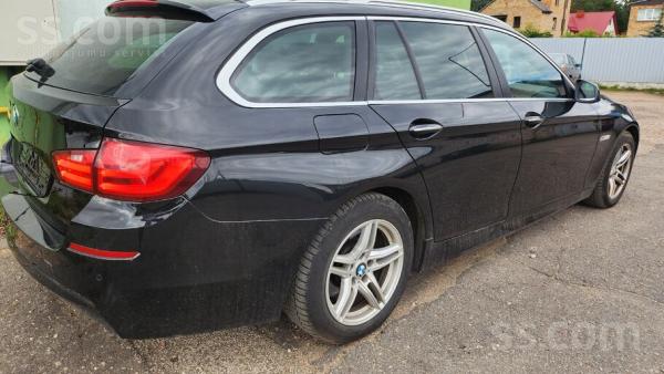 Black BMW 520 2010 in Daugavpils, with an engine capacity of 2.00 L and mileage of 340 thousand km for 5700 €, photo 4 on AUTOMOTO.COM.LV