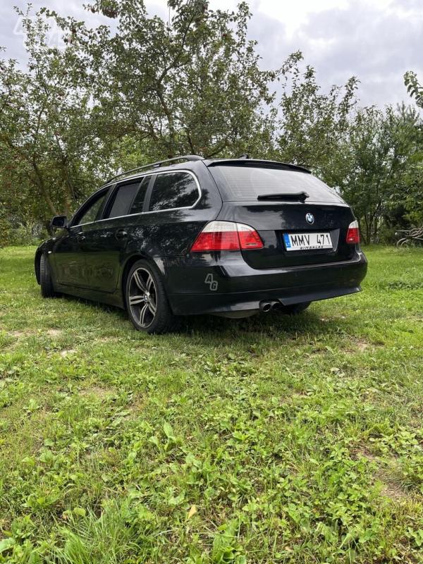 Melns BMW 520 2010 Viļņa, ar dzinēja tilpumu 2.00 L un nobraukumu 340 tūkst. km par 2600 €, foto 3 vietnē AUTOMOTO.COM.LV
