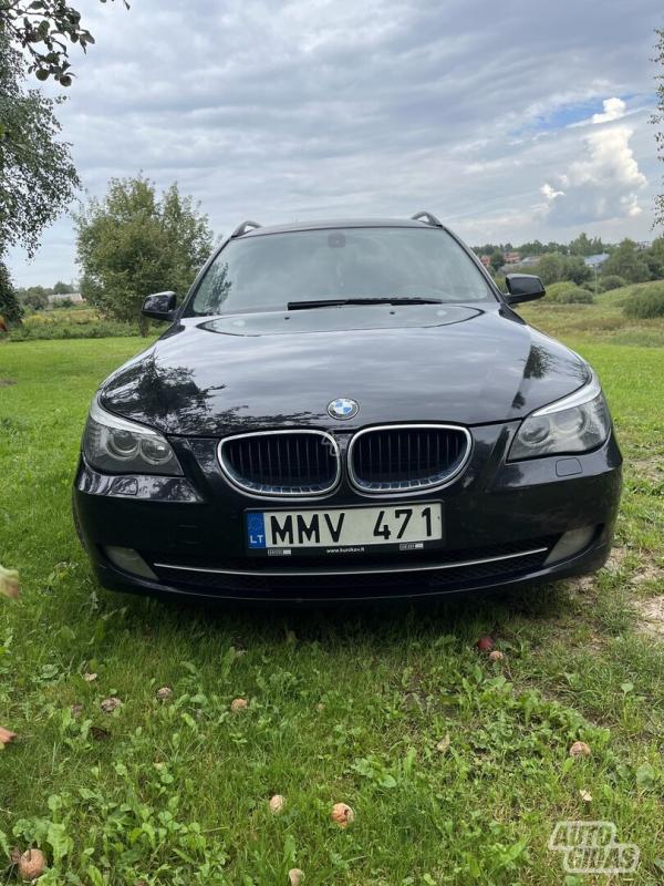 Melns BMW 520 2010 Viļņa, ar dzinēja tilpumu 2.00 L un nobraukumu 340 tūkst. km par 2600 €, foto 4 vietnē AUTOMOTO.COM.LV