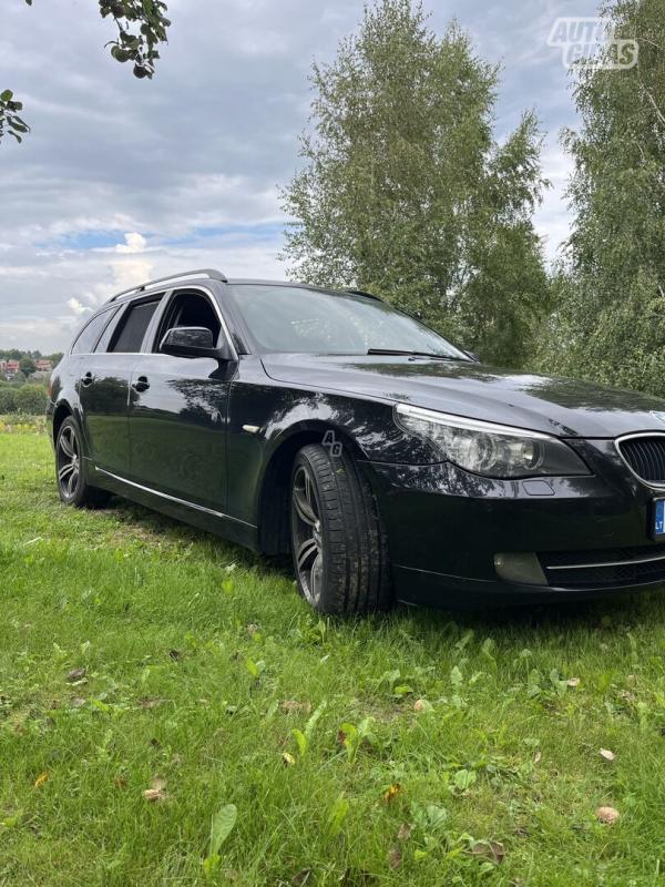 Melns BMW 520 2010 Viļņa, ar dzinēja tilpumu 2.00 L un nobraukumu 340 tūkst. km par 2600 €, foto 5 vietnē AUTOMOTO.COM.LV
