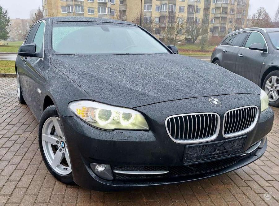 Melns BMW 520 2010 Alīta, ar dzinēja tilpumu 2.00 L un nobraukumu 290 tūkst. km par 7300 €, foto 2 vietnē AUTOMOTO.COM.LV