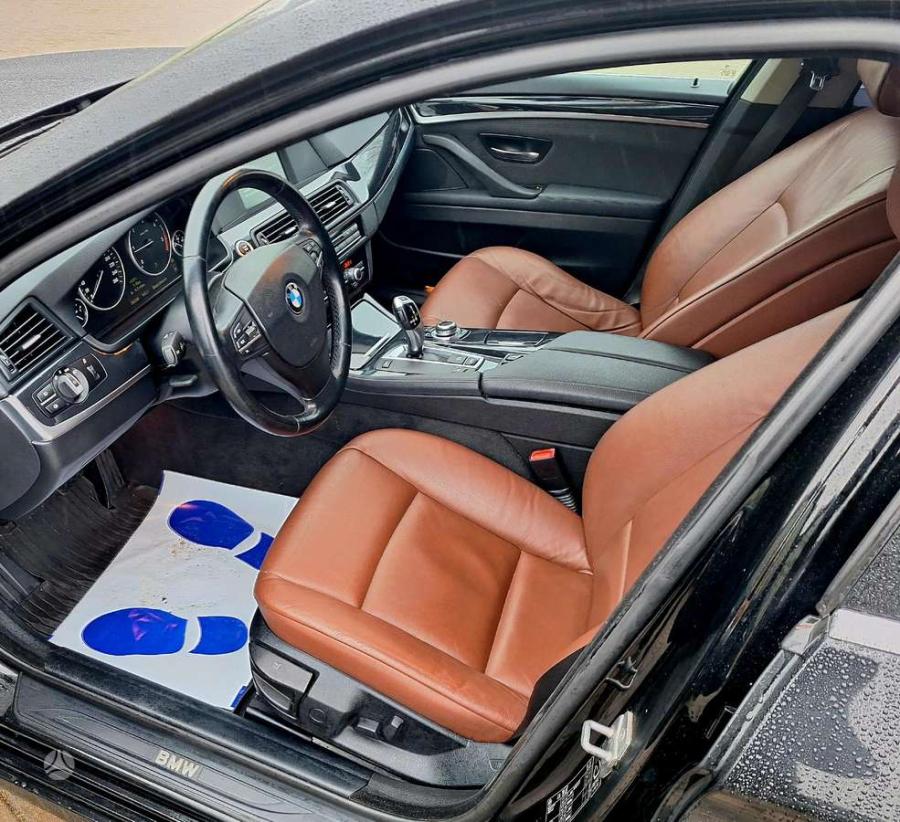 Melns BMW 520 2010 Alīta, ar dzinēja tilpumu 2.00 L un nobraukumu 290 tūkst. km par 7300 €, foto 5 vietnē AUTOMOTO.COM.LV