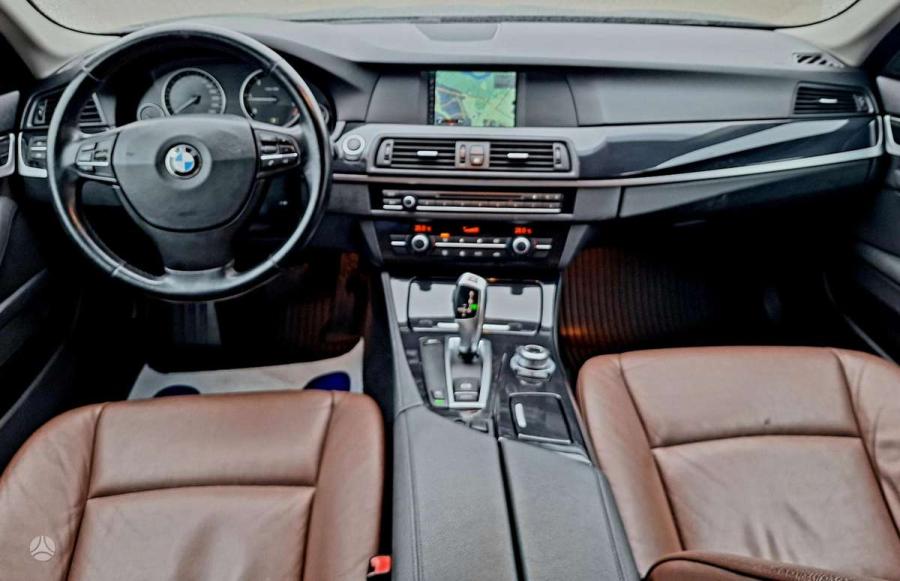 Melns BMW 520 2010 Alīta, ar dzinēja tilpumu 2.00 L un nobraukumu 290 tūkst. km par 7300 €, foto 6 vietnē AUTOMOTO.COM.LV