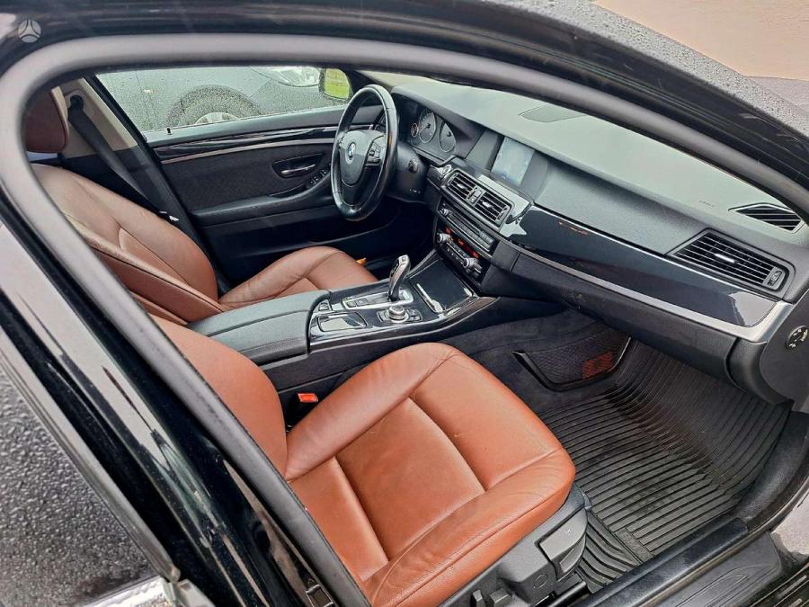 Melns BMW 520 2010 Alīta, ar dzinēja tilpumu 2.00 L un nobraukumu 290 tūkst. km par 7300 €, foto 7 vietnē AUTOMOTO.COM.LV