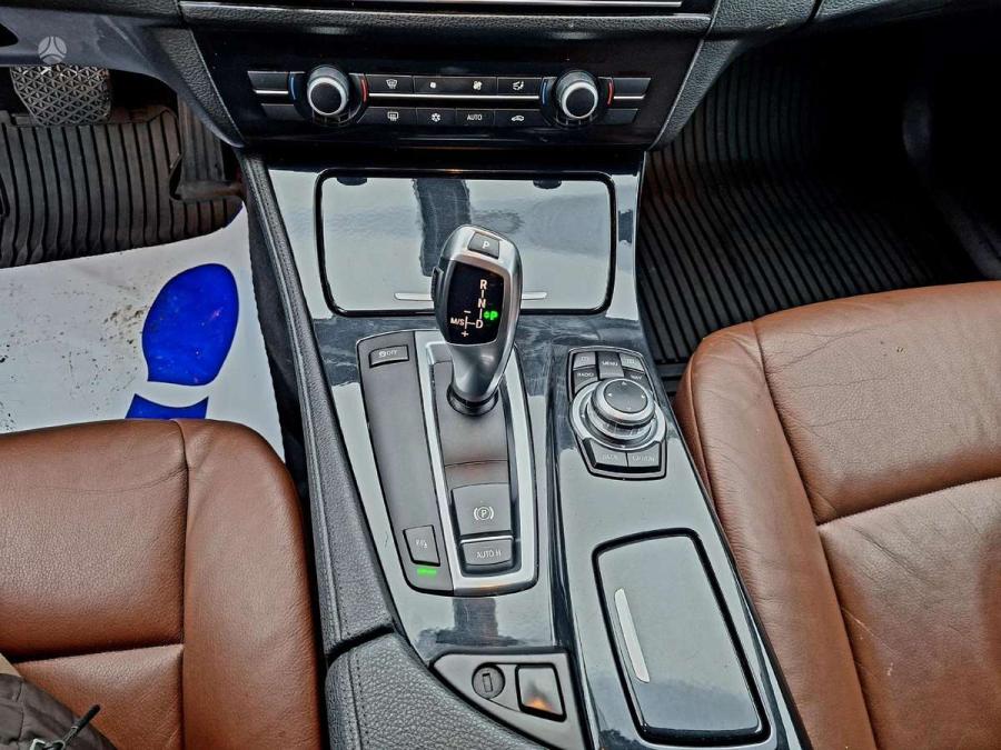 Melns BMW 520 2010 Alīta, ar dzinēja tilpumu 2.00 L un nobraukumu 290 tūkst. km par 7300 €, foto 11 vietnē AUTOMOTO.COM.LV