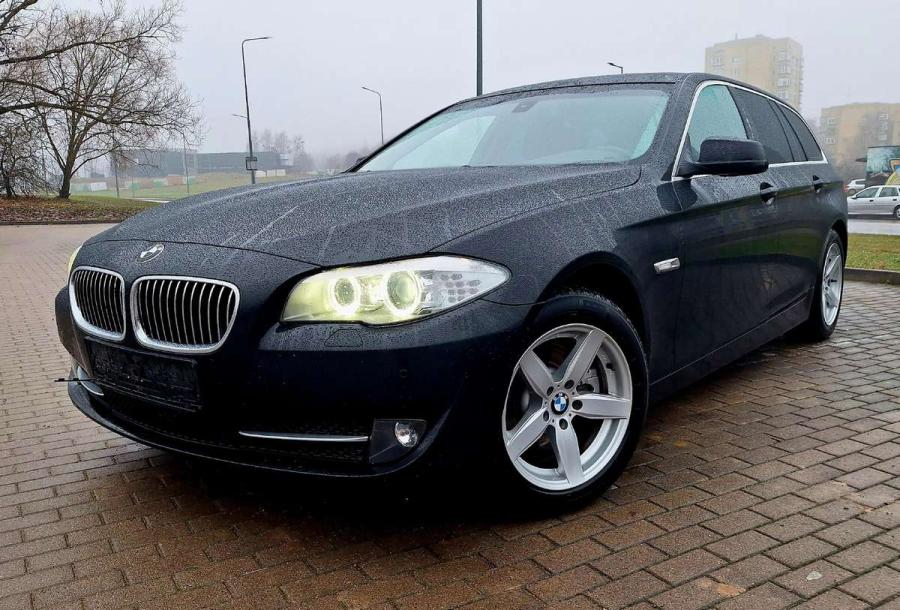 Melns BMW 520 2010 Alīta, ar dzinēja tilpumu 2.00 L un nobraukumu 290 tūkst. km par 7300 €, foto 16 vietnē AUTOMOTO.COM.LV