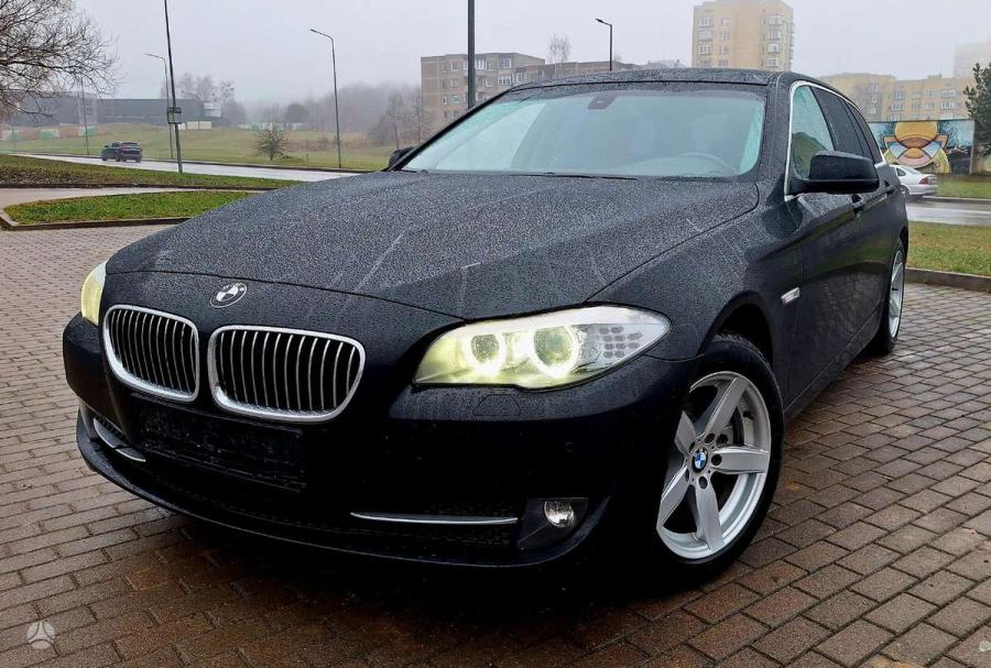 Melns BMW 520 2010 Alīta, ar dzinēja tilpumu 2.00 L un nobraukumu 290 tūkst. km par 7300 €, foto 17 vietnē AUTOMOTO.COM.LV