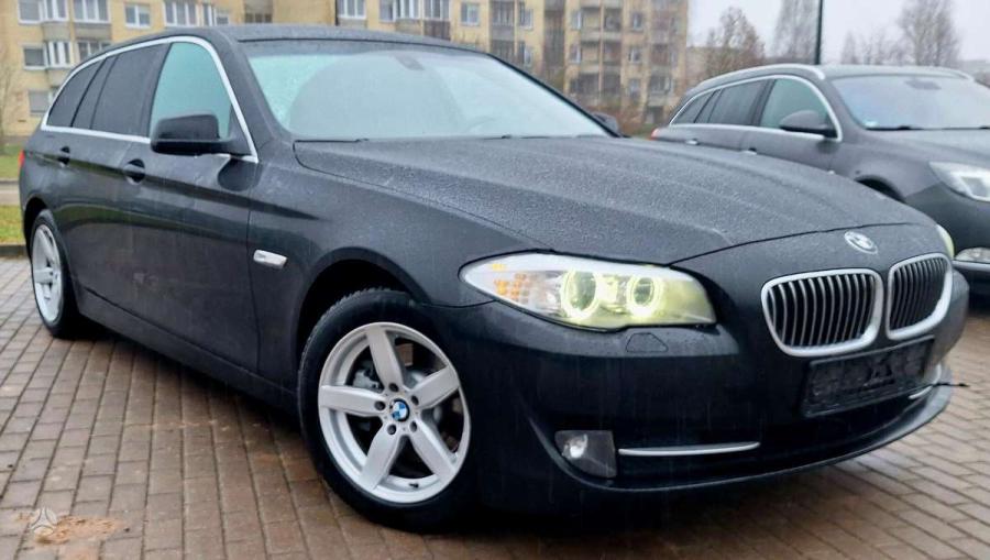 Melns BMW 520 2010 Alīta, ar dzinēja tilpumu 2.00 L un nobraukumu 290 tūkst. km par 7300 €, foto 18 vietnē AUTOMOTO.COM.LV