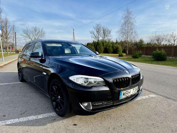 Melns BMW 520 2010 Panevēža, ar dzinēja tilpumu 2.00 L un nobraukumu 345 tūkst. km par 7400 €, foto 2 vietnē AUTOMOTO.COM.LV