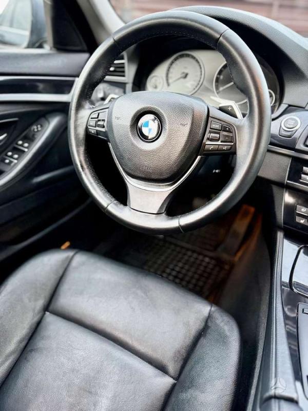 Melns BMW 520 2010 Panevēža, ar dzinēja tilpumu 2.00 L un nobraukumu 345 tūkst. km par 7400 €, foto 9 vietnē AUTOMOTO.COM.LV