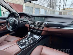 Black BMW 520 2010 in Riga, with an engine capacity of 2.00 L and mileage of 333 thousand km for 9500 €, photo 4 on AUTOMOTO.COM.LV