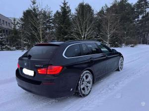Black BMW 520 2010 in Vilnius, with an engine capacity of 2.00 L and mileage of 337 thousand km for 6600 €, photo 5 on AUTOMOTO.COM.LV