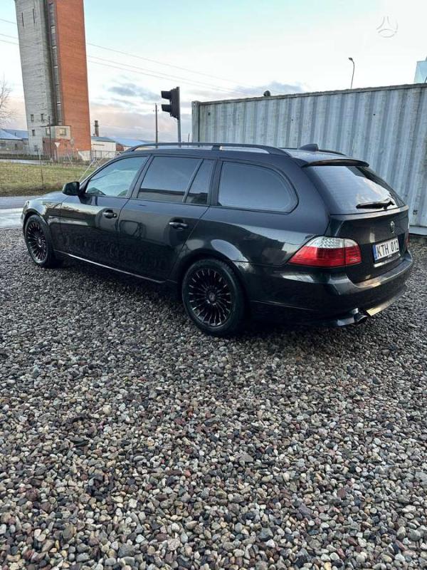 Black BMW 520 2010 in Kedainiai, with an engine capacity of 2.00 L and mileage of 372 thousand km for 4750 €, photo 3 on AUTOMOTO.COM.LV