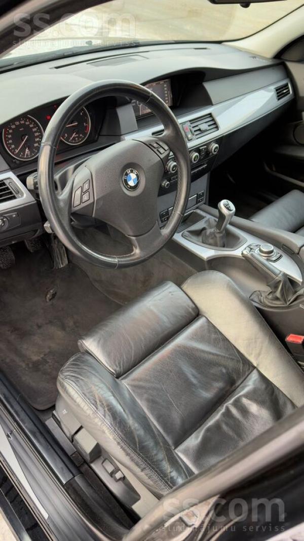 Black BMW 520 2010 in Riga, with an engine capacity of 2.00 L and mileage of 315 thousand km for 4200 €, photo 9 on AUTOMOTO.COM.LV