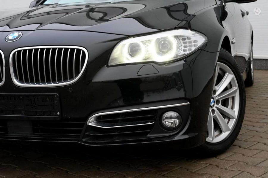 Black BMW 520 2010 in Kretinga, with an engine capacity of 2.00 L and mileage of 268 thousand km for 7899 €, photo 5 on AUTOMOTO.COM.LV