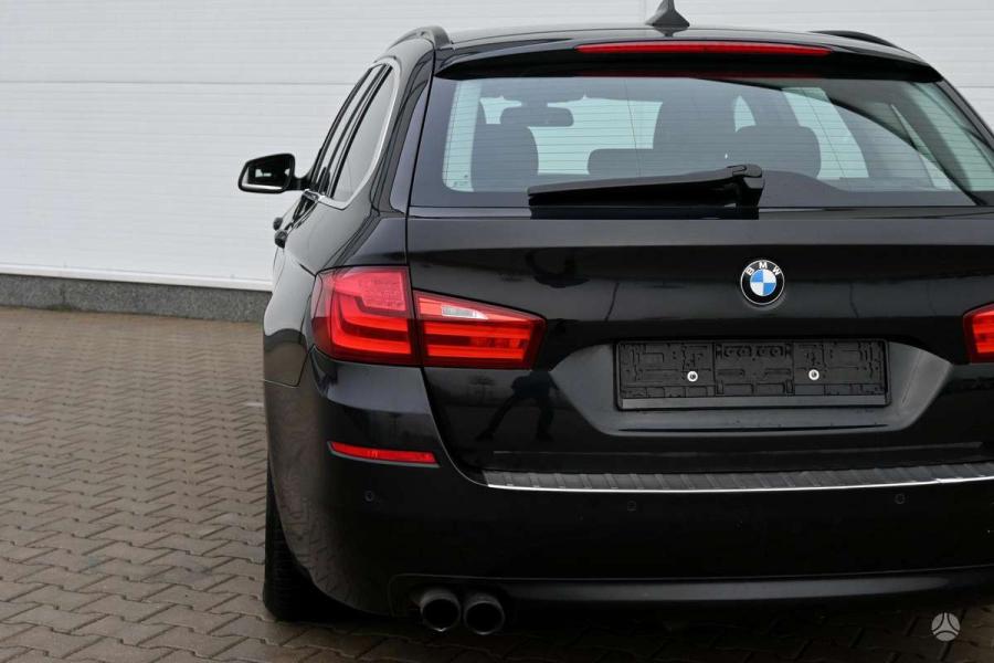 Black BMW 520 2010 in Kretinga, with an engine capacity of 2.00 L and mileage of 268 thousand km for 7899 €, photo 10 on AUTOMOTO.COM.LV